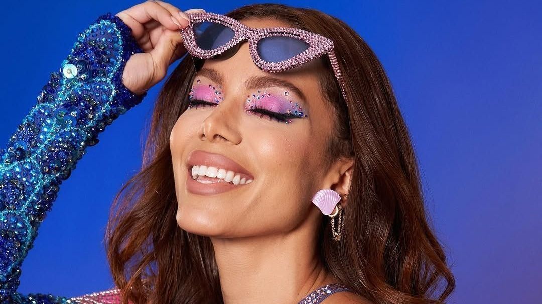 Ensaios da Anitta: cantora divulga tema de seu Carnaval 2026 | CNN Brasil