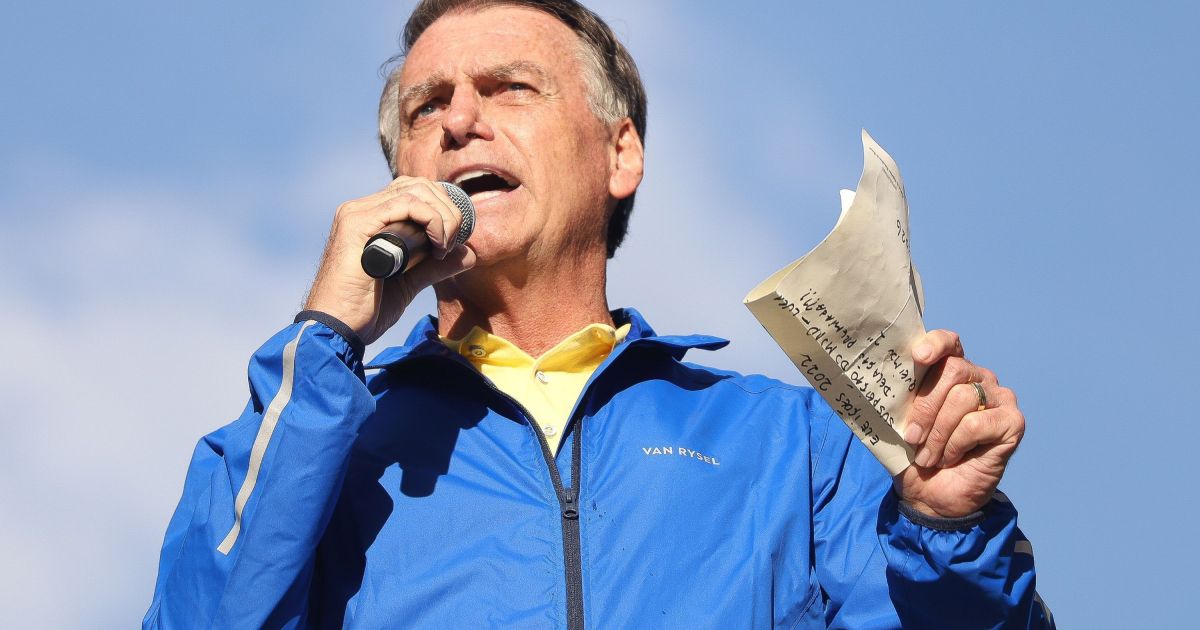 Bolsonaro usa slogan de Trump e arrisca inglês: "Make Brasil Great ...