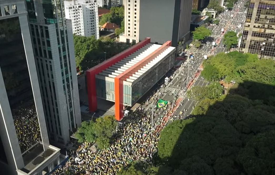 Bolsonaro reúne 16,4 mil em ato, segundo Poder360; USP fala em 12,4 mil | CNN Brasil