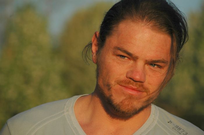 Devin Harjes, ator de "Gotham" e "Demolidor", morre aos 41 anos | CNN ...