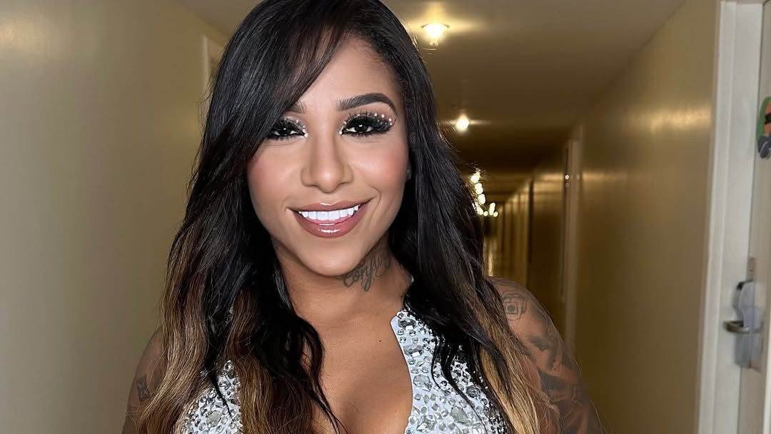 Entenda briga entre produtora e Mc Danny, cantora de "Sei que Tu Me Odeia" | CNN Brasil