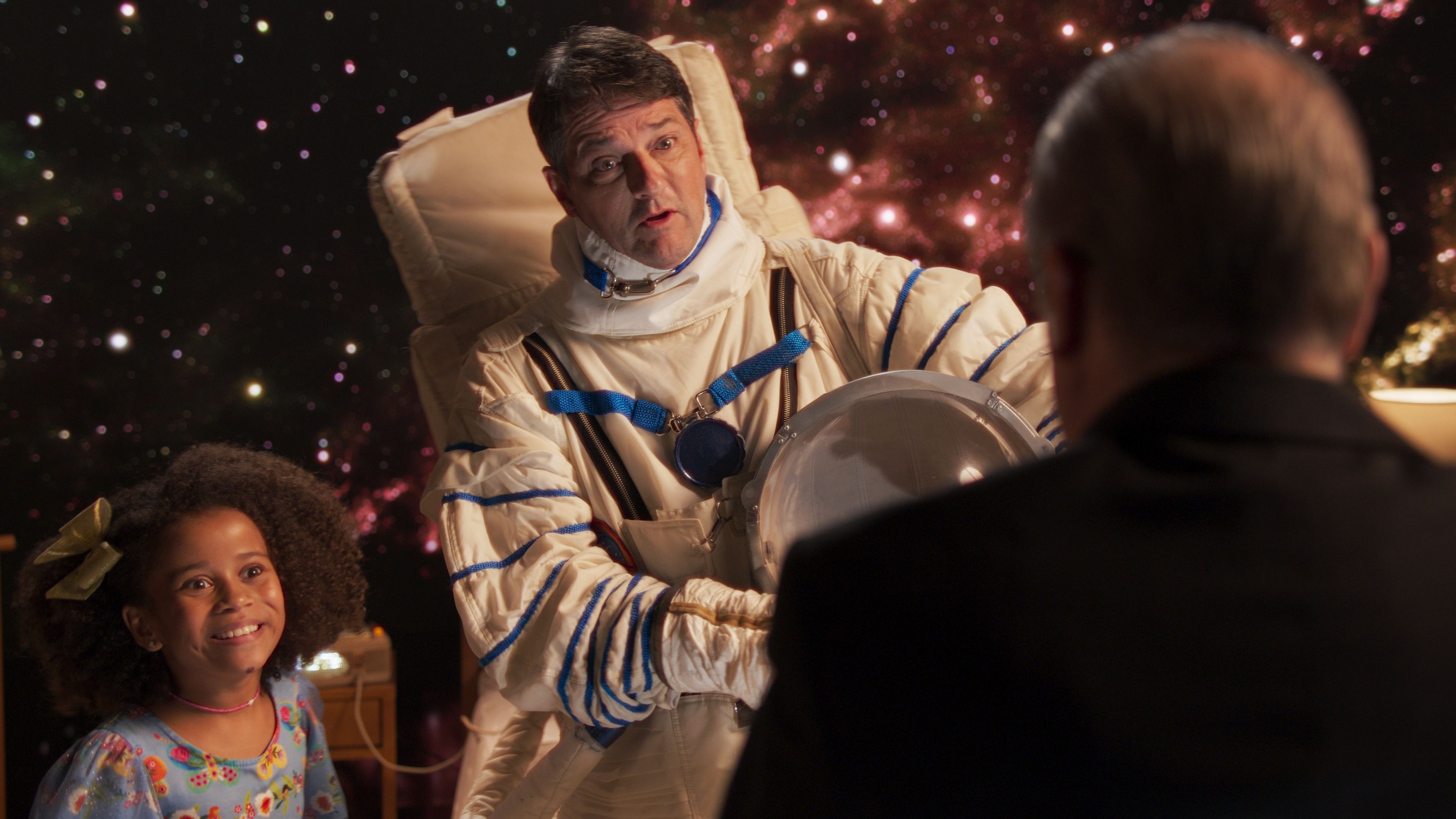 “Mundo da Lua”: o que muda na série que volta 34 anos depois | CNN Brasil