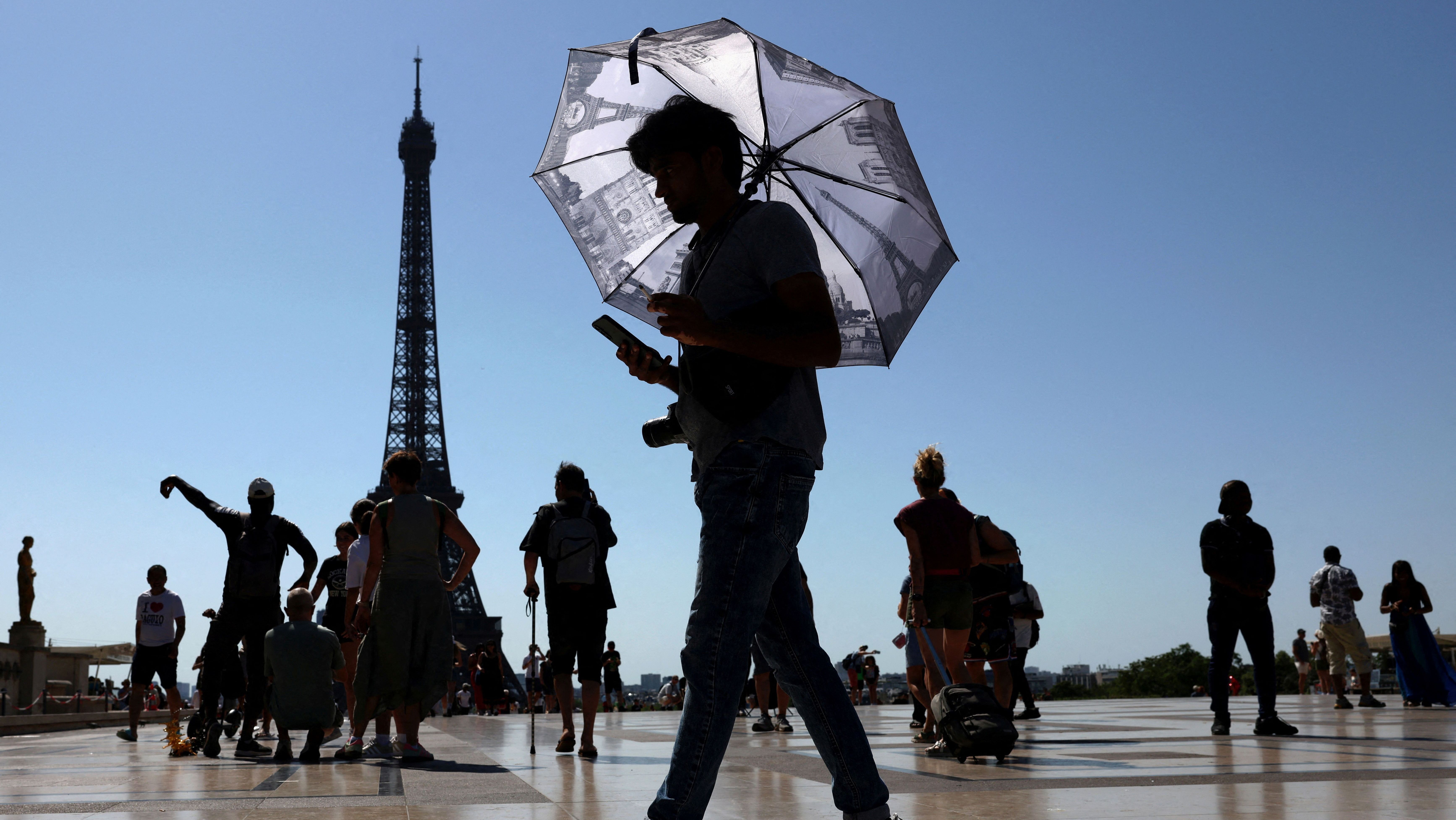 Mais de mil escolas fecham na França em meio a onda de calor extremo ...