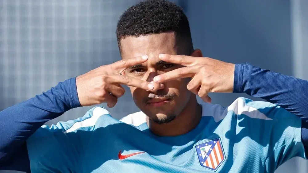 "Chama o Samu": Flamengo anuncia contratação de Samuel Lino | CNN Brasil