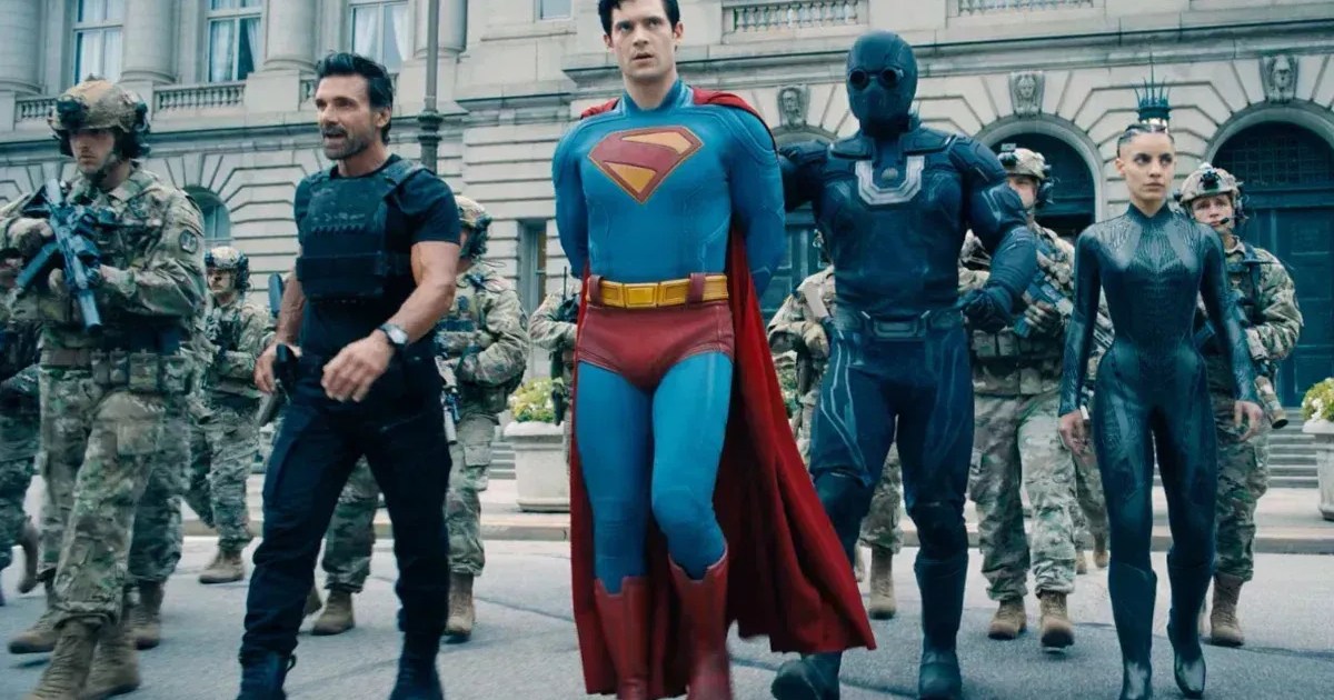 Novo "Superman" arrecada mais de R$ 1 bilhão no fim de semana de ...