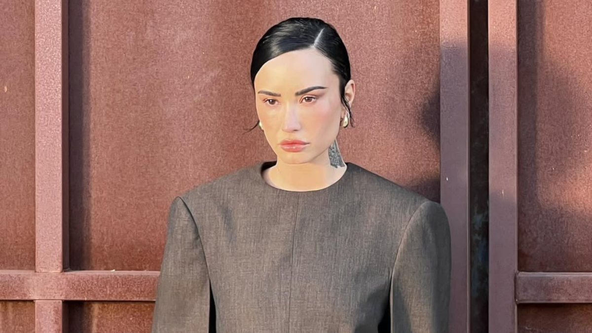 Demi Lovato Sem Extensoes