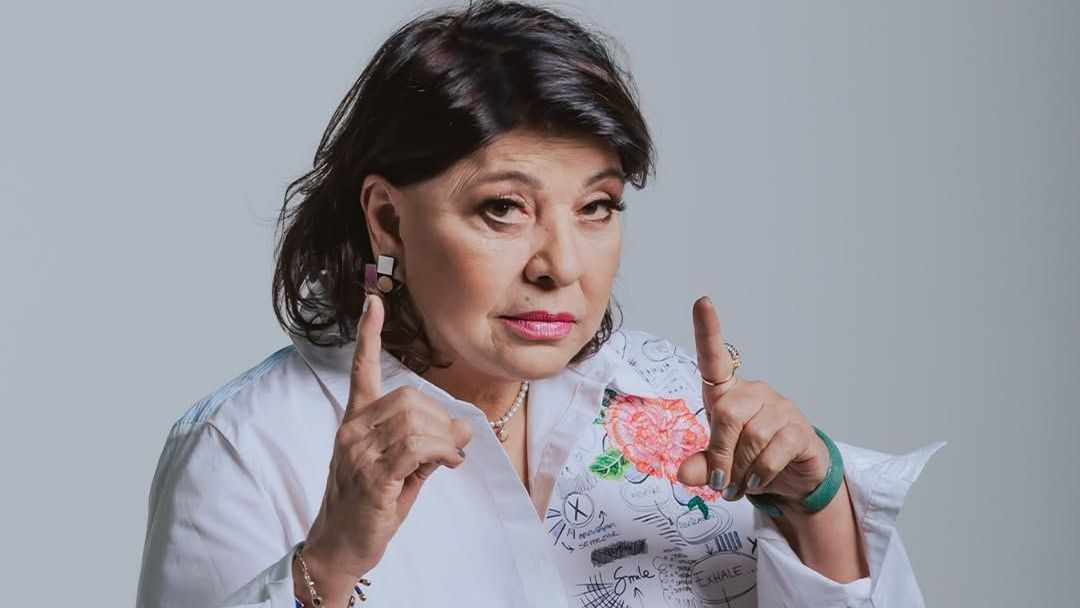 Roberta Miranda rebate xingamento em show: "Sem educação" | CNN Brasil