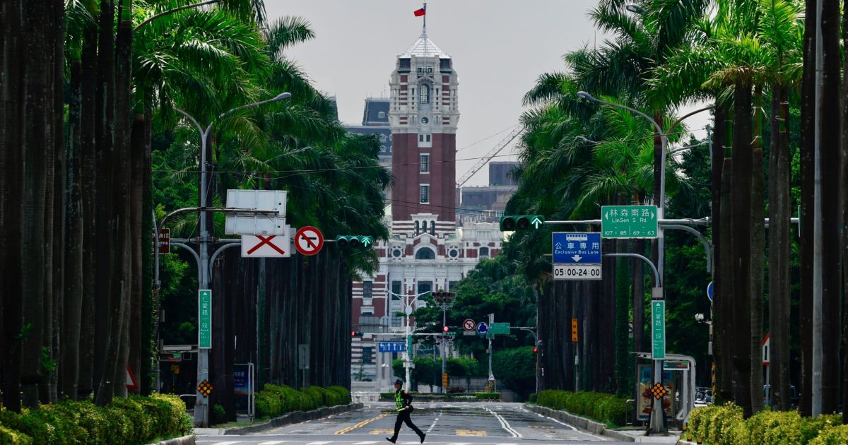 Taiwan faz exercícios militares temendo ofensiva da China | CNN Brasil