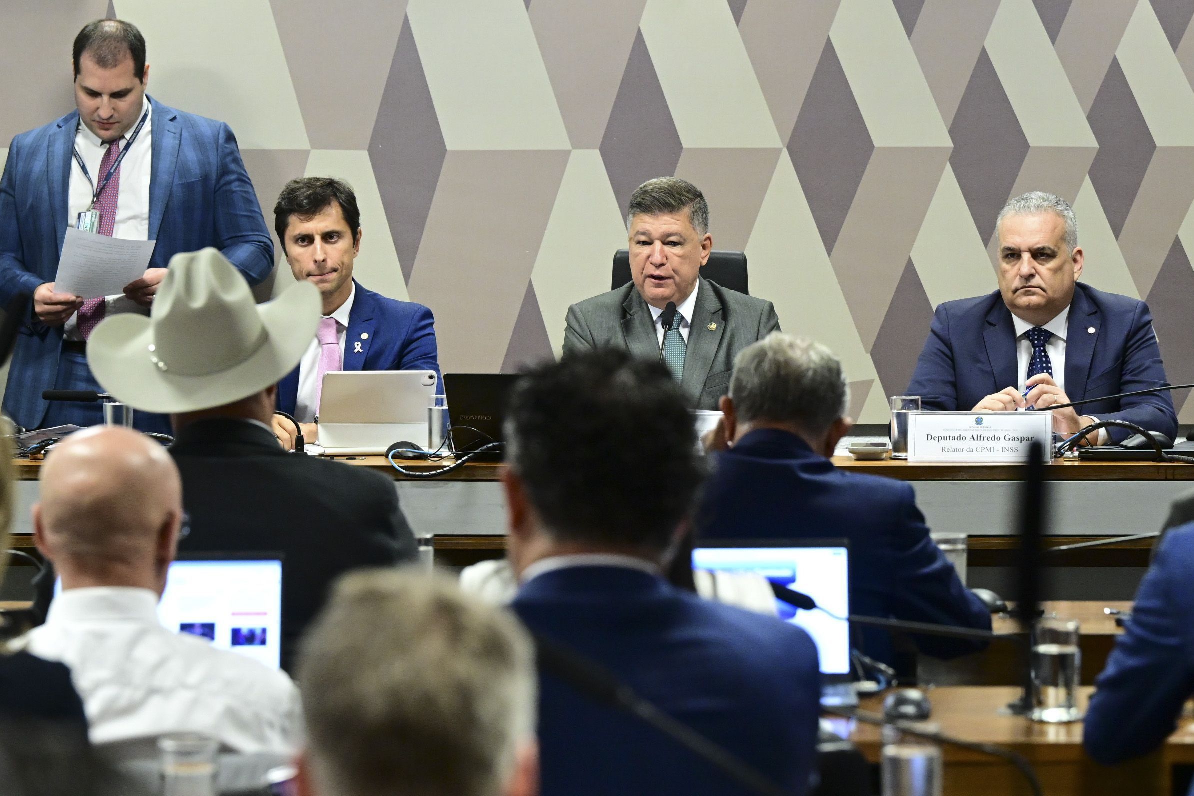 Vice-presidente da CPMI do INSS: Plano de trabalho do relator é ...