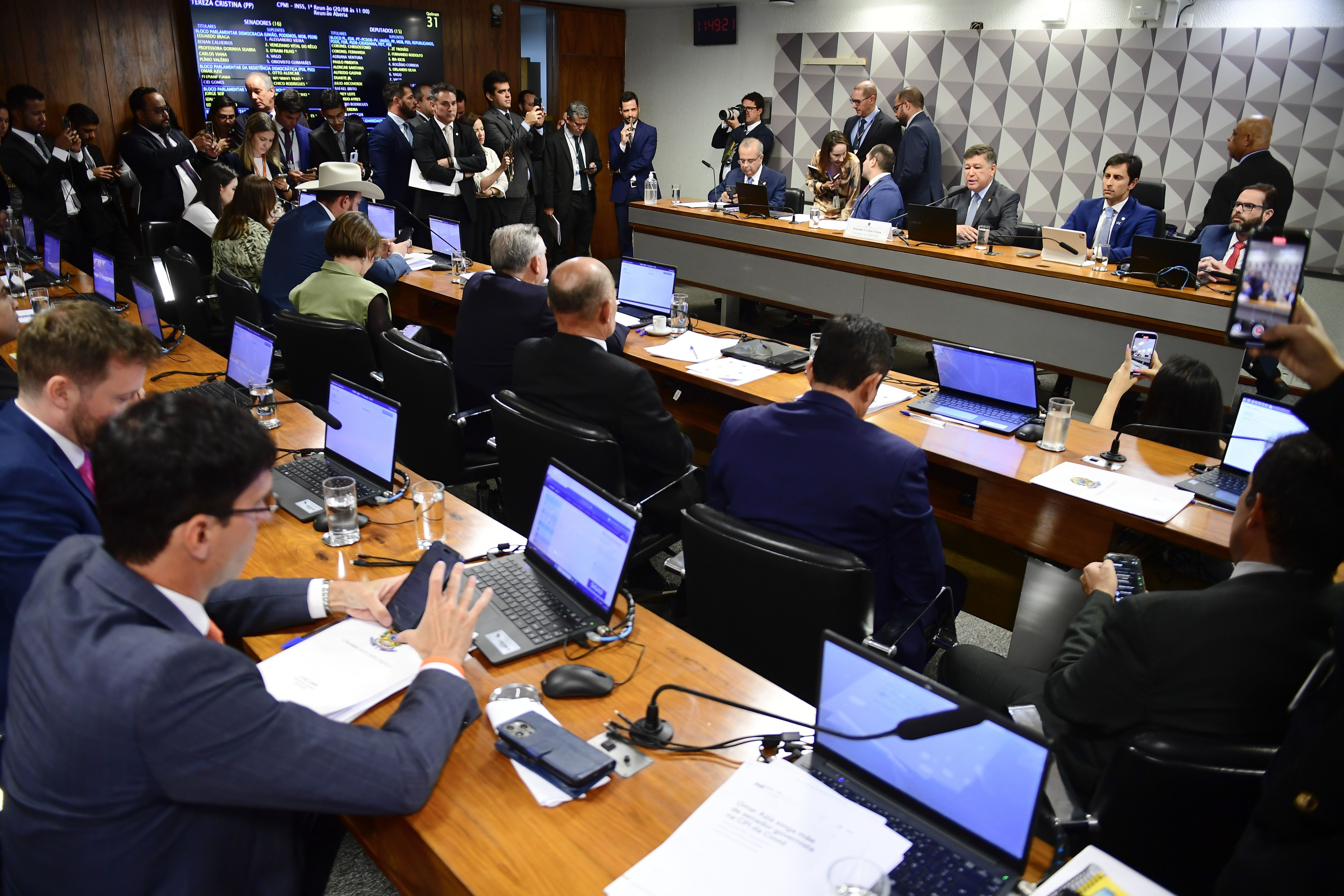 Análise: Oposição vem com tudo e governo quer reduzir danos na CPMI do ...