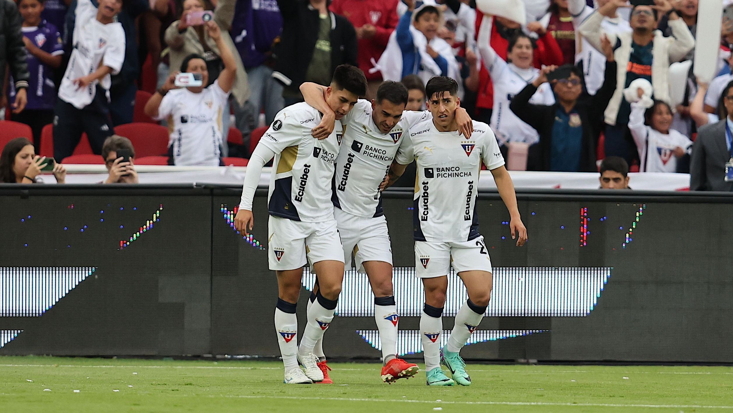 LDU 2 x 0 Botafogo: veja os melhores momentos do jogo pela Libertadores ...