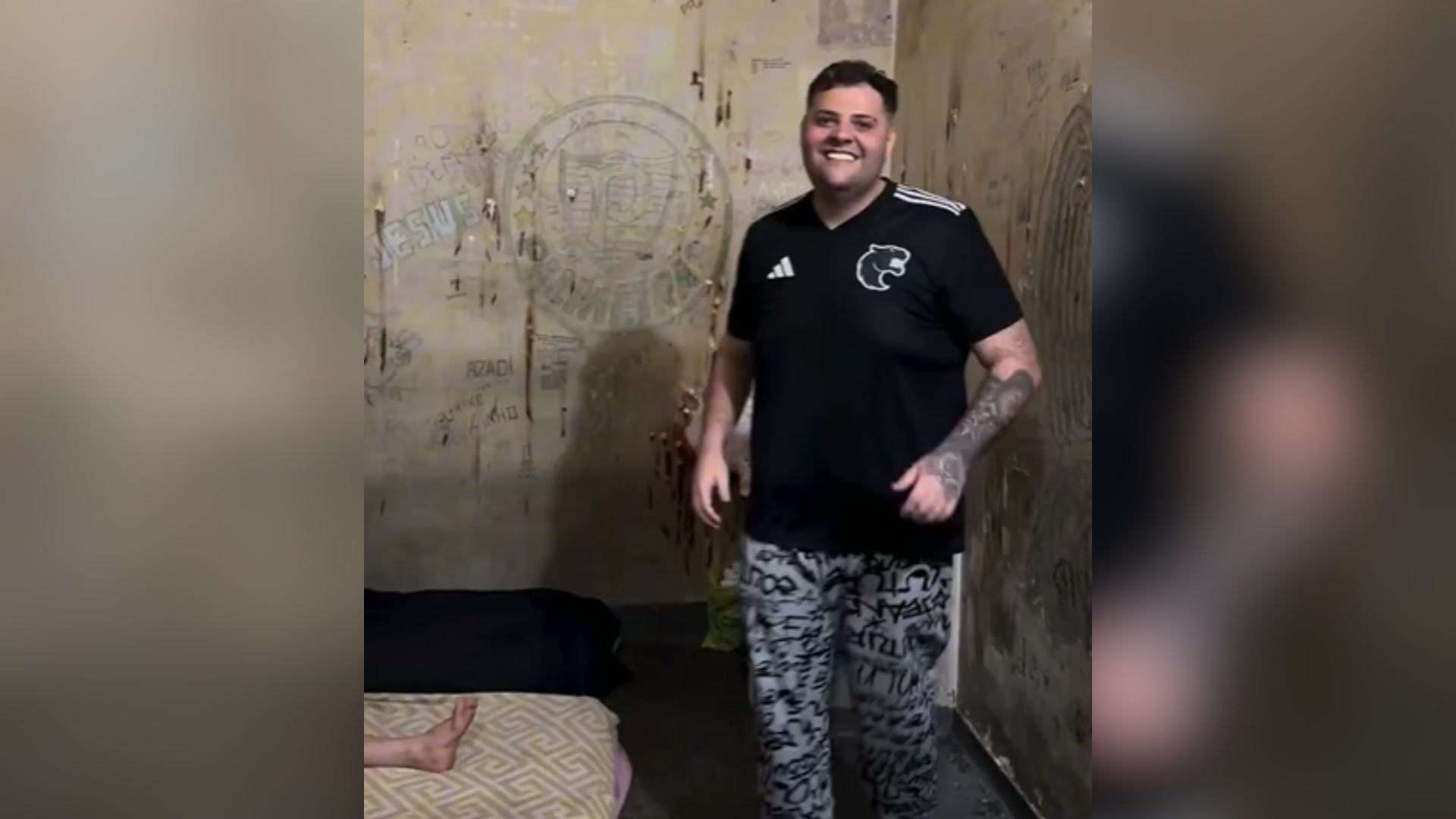 MauMau posta vídeo gravado dentro da cela após ser preso em SP | CNN Brasil