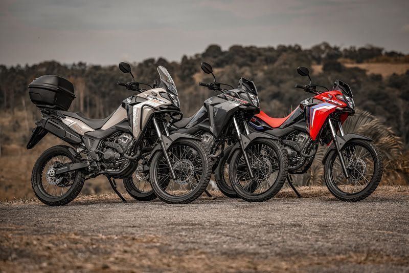 Honda XRE 300 Sahara tem novas cores na linha 2026; saiba preço e ...