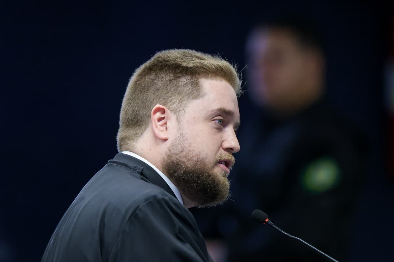 Defesa diz que PF criou narrativa "a dedo" para incriminar general ...