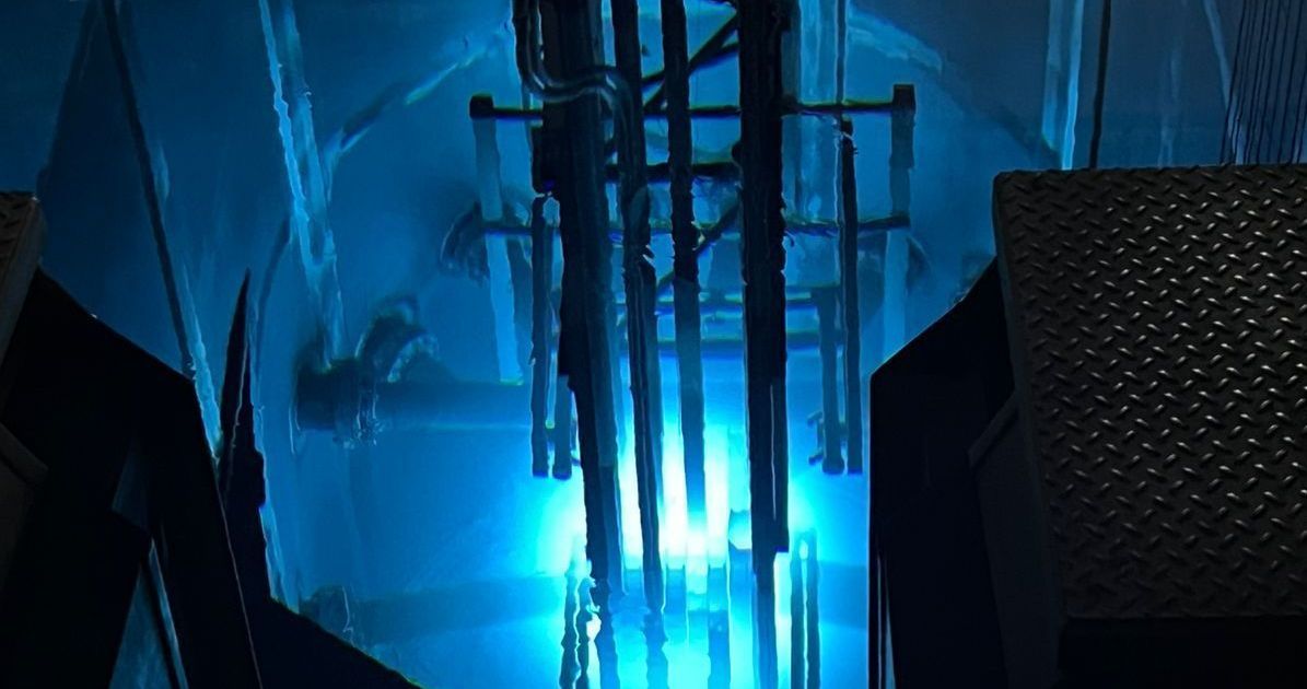 Essa é a luz azul 'mais bonita do mundo'; iluminação é radioativa | CNN ...