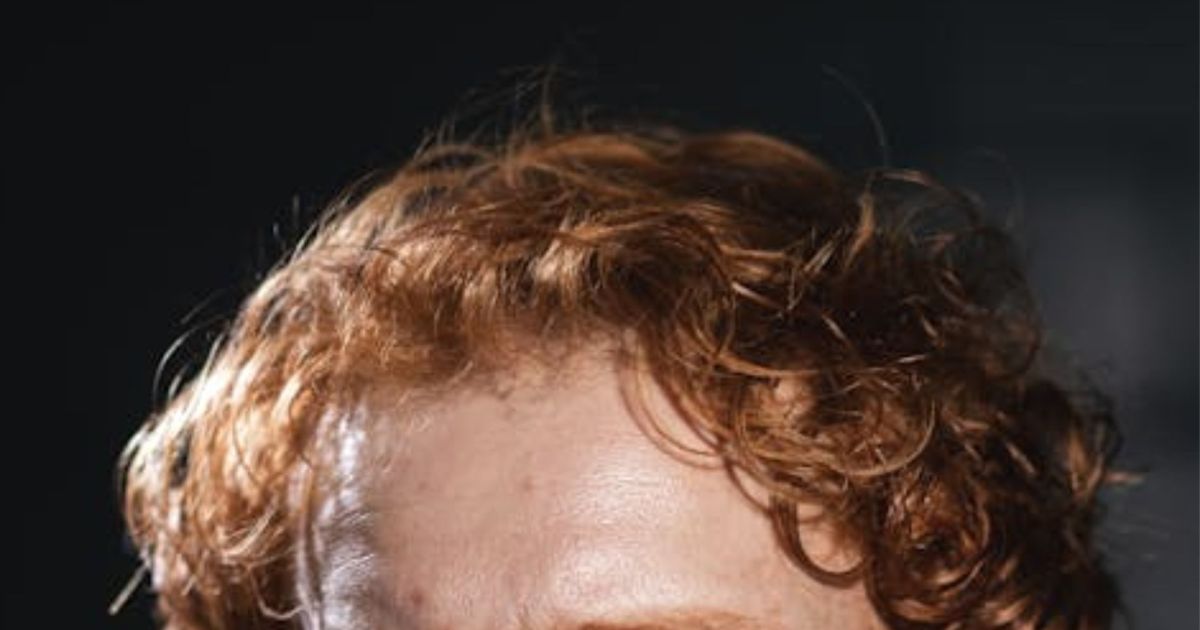 "Vermelho e chupa-cabra": homem será indenizado após piada no trabalho ...