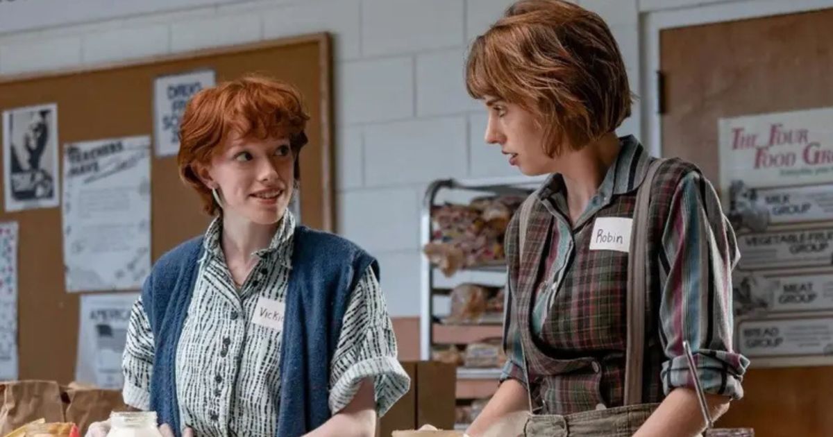 Quem é o par romântico de Robin em "Stranger Things"? | CNN Brasil