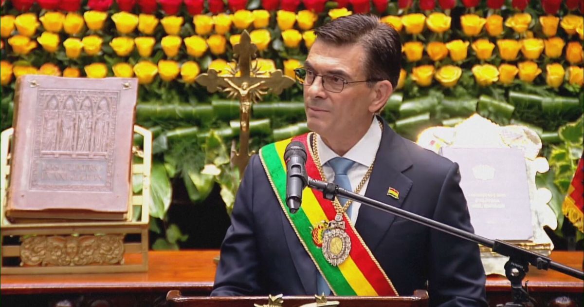 Rodrigo Paz toma posse como presidente da Bolívia | CNN Brasil