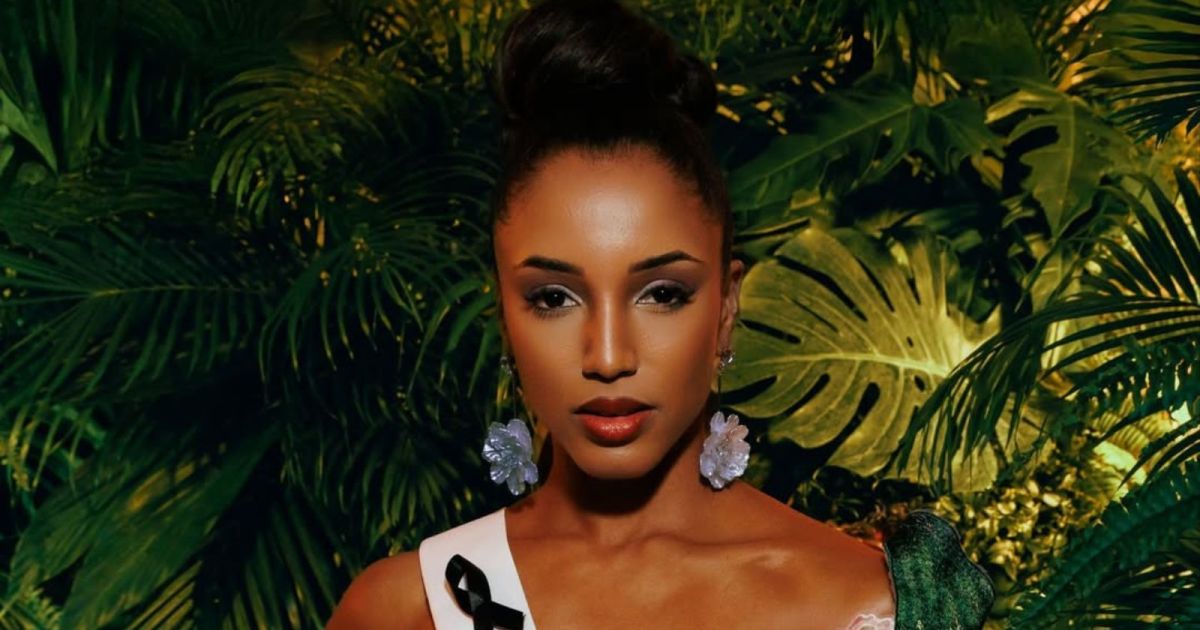 Miss Universo 2025: jamaicana sofre queda grave e deixa desfile em maca | CNN Brasil