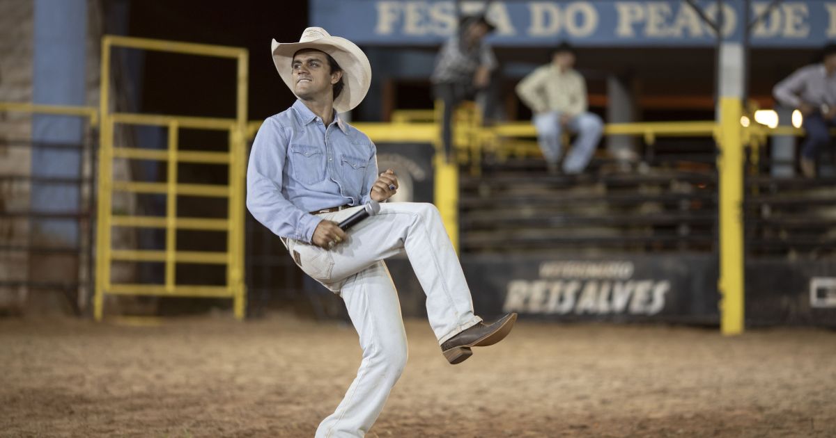 Felipe Simas explica por que Asa Branca virou uma lenda do rodeio | CNN Brasil