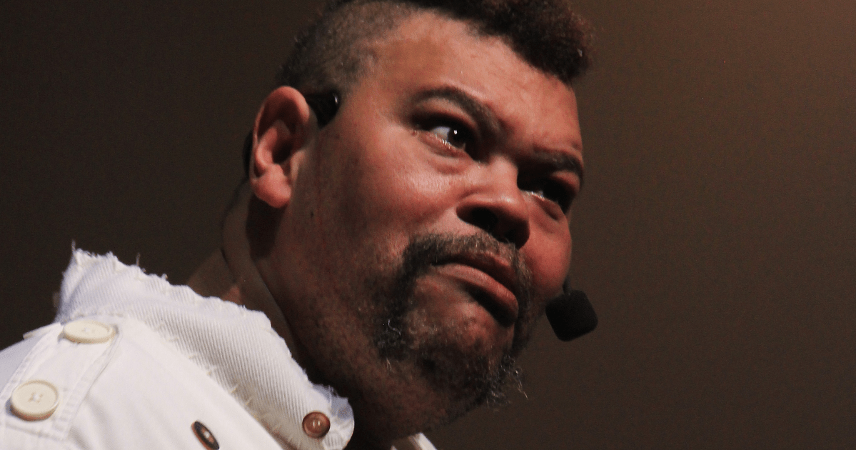 Babu Santana diz esperar que "nova geração" o conheça também no teatro ...