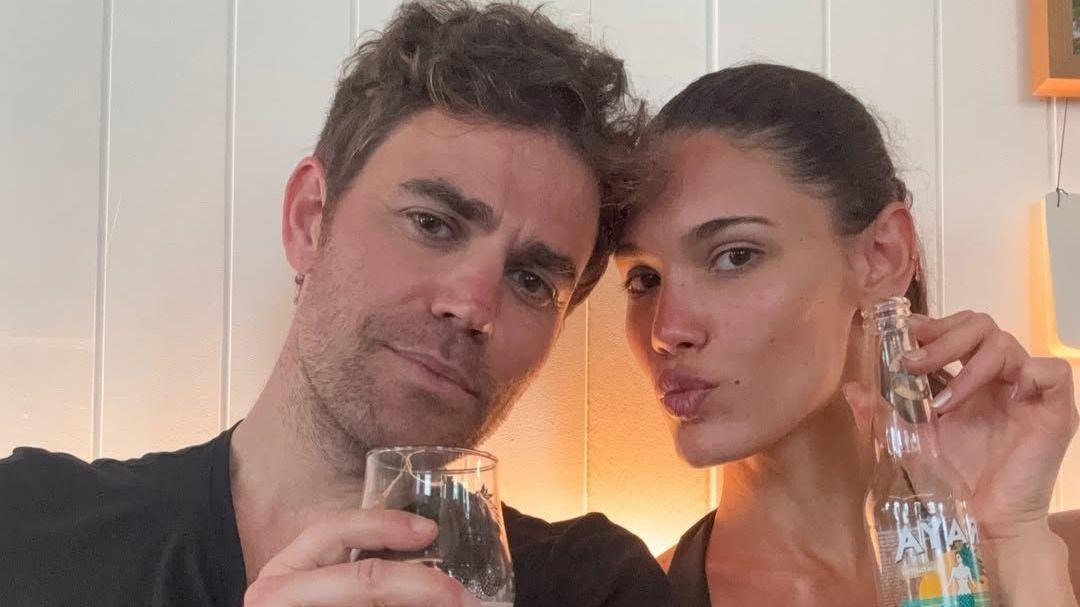 Astro de "The Vampires Diaries" aproveita férias no Brasil; veja fotos ...