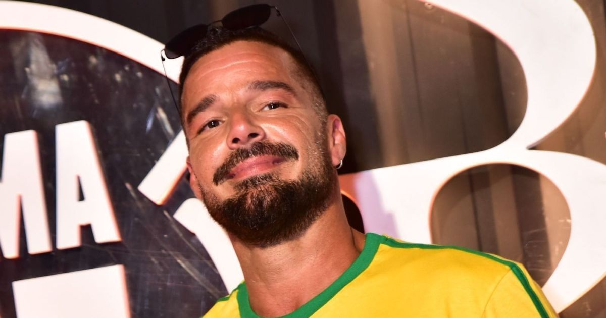 Ricky Martin chega ao Carvaval do Rio e exibe visão da Sapucaí: "Feliz ...