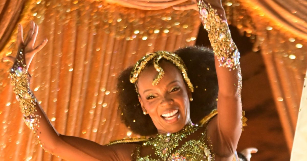 Thelma Assis intensifica treinos para desfilar no Carnaval do Rio | CNN ...