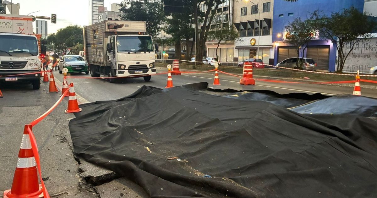 Explosão abre cratera na rua da Consolação, em São Paulo | CNN Brasil