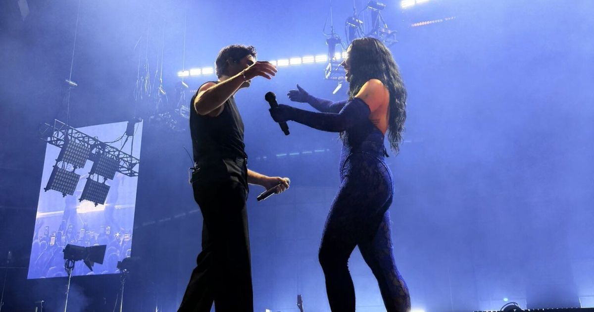 Demi Lovato abre turnê cantando hit de "Camp Rock" com Joe Jonas; veja ...
