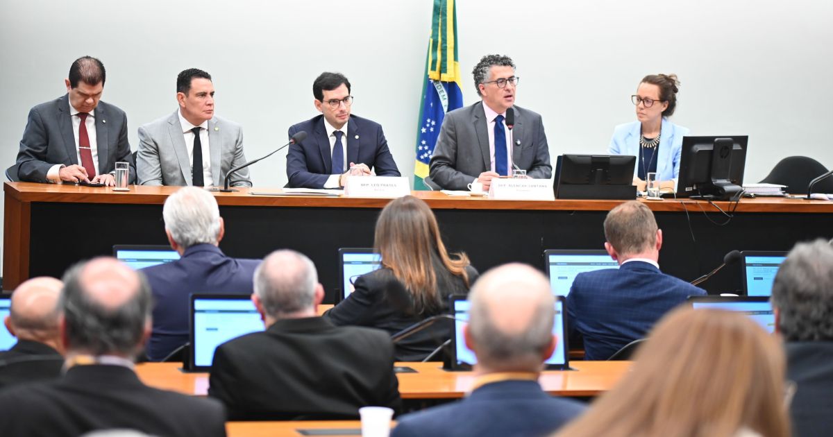 Fim da escala 6x1: 12 categorias estão na mira do governo | CNN Brasil
