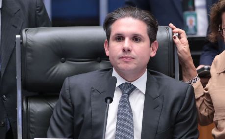 Hugo Motta sinaliza frear votação do PL das dívidas rurais até o ...