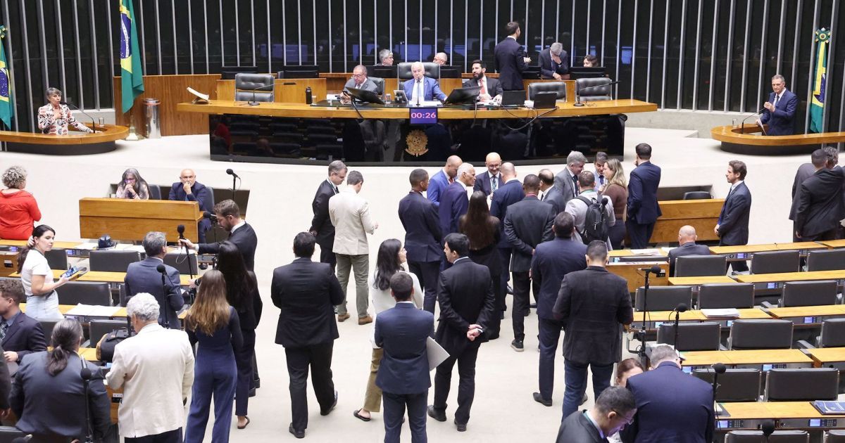 Câmara aprova PEC que amplia imunidade tributária de igrejas | CNN Brasil
