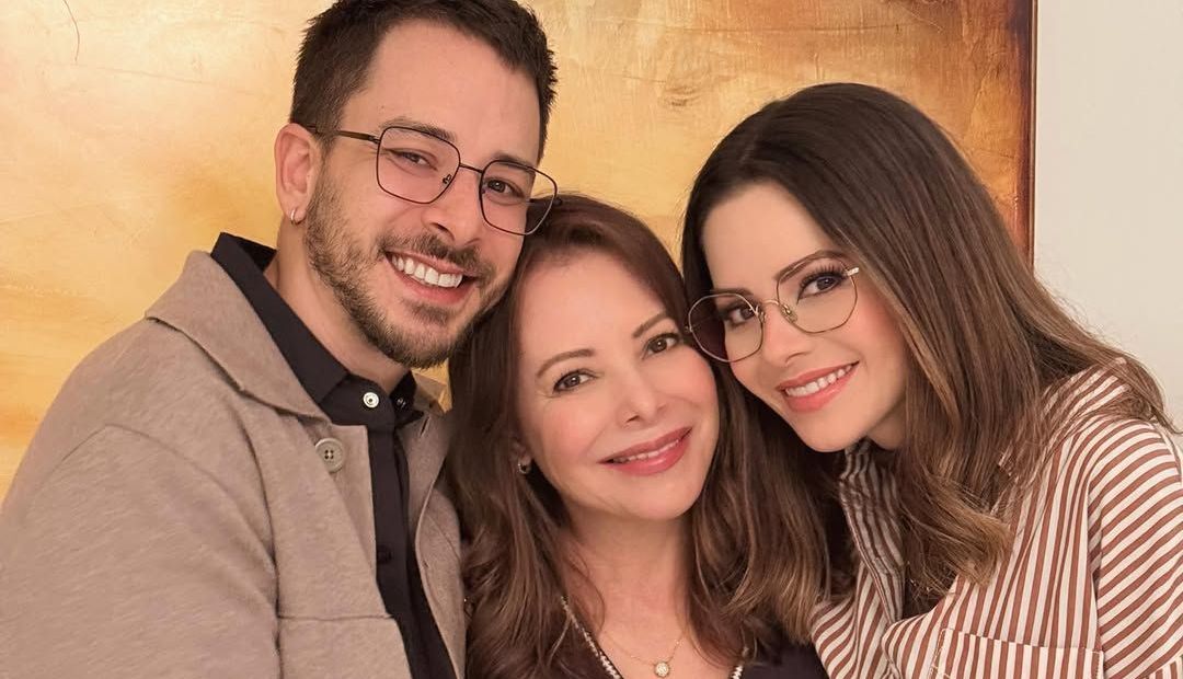 Sandy e Júnior fazem homenagem rara à mãe: "Forte e doce" | CNN Brasil