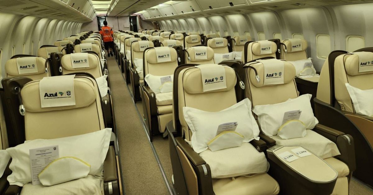 Com serviço de bordo luxuoso, conheça avião que levará Seleção à Copa ...