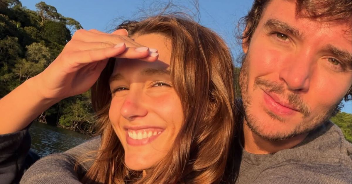 Sasha abre álbum íntimo com marido e surge dando beijo em posição ...