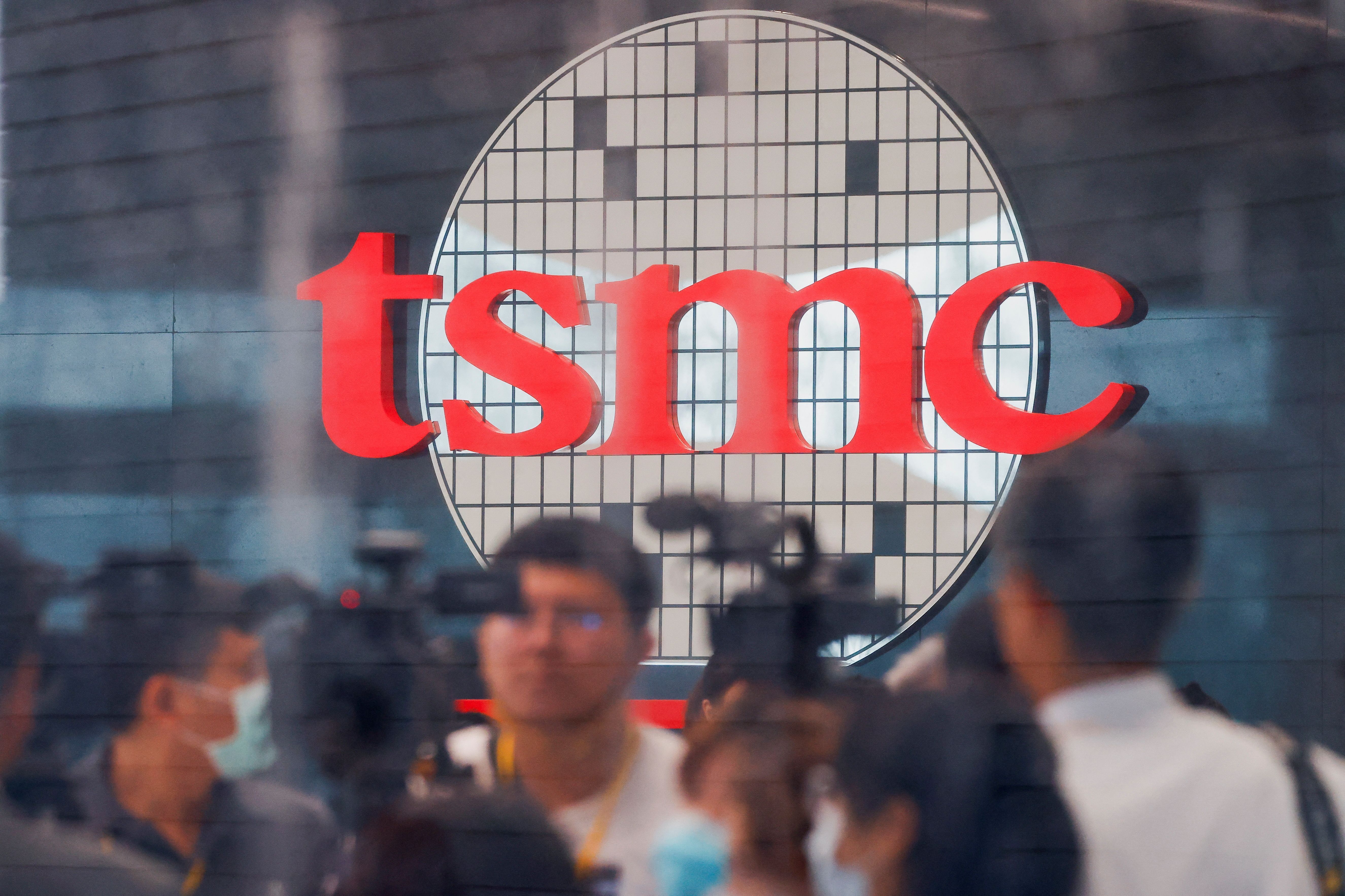 Tarifas dos EUA têm impacto, mas demanda por IA segue robusta, diz TSMC | CNN Brasil
