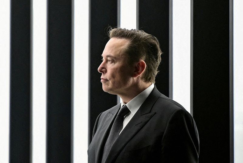 Elon Musk é 1ª pessoa a valer mais de US$ 700 bilhões após decisão ...